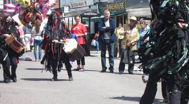 Folk Festival family fun coming up - Dorset View