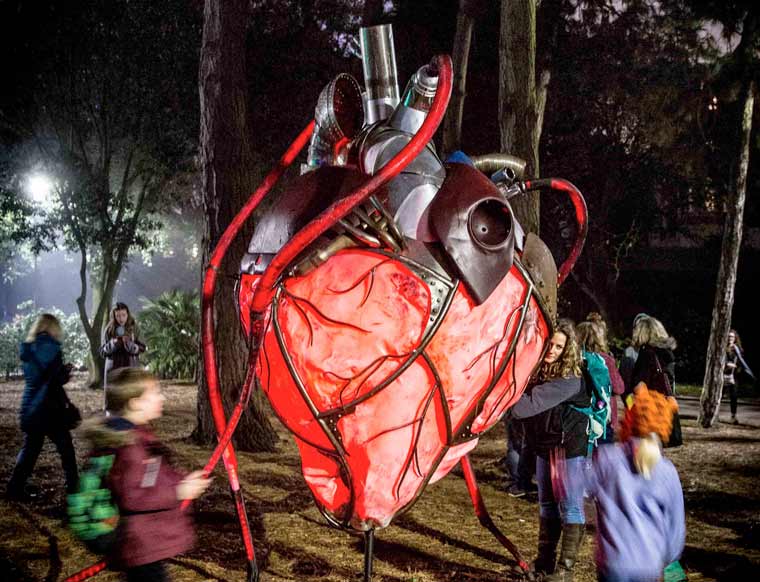 Huge crowds descend on Bournemouth as arts light up the town - Dorset View