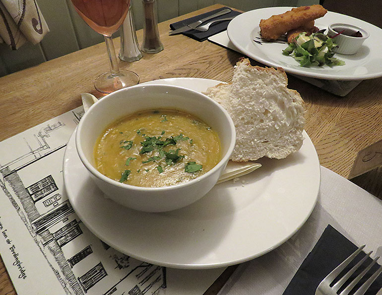 Restaurant review of The Crown Inn at Fordingbridge