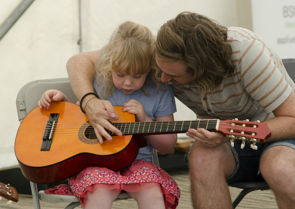 Enjoy an interactive musical workshop for all the family, for FREE!