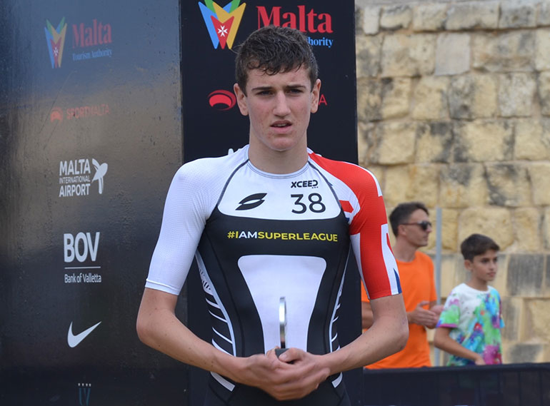 Triathlete Ryan Symington wins Young Achievers Award