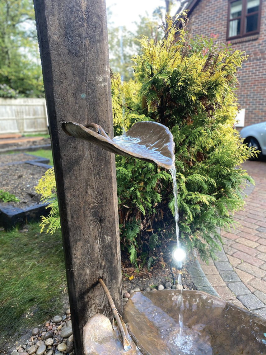 Elements for a bespoke pond service