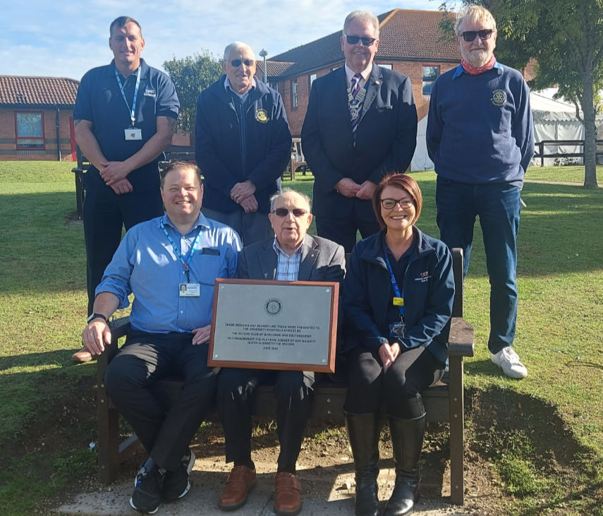 Rotary donates benches to celebrate Her Late Majesty the Queen