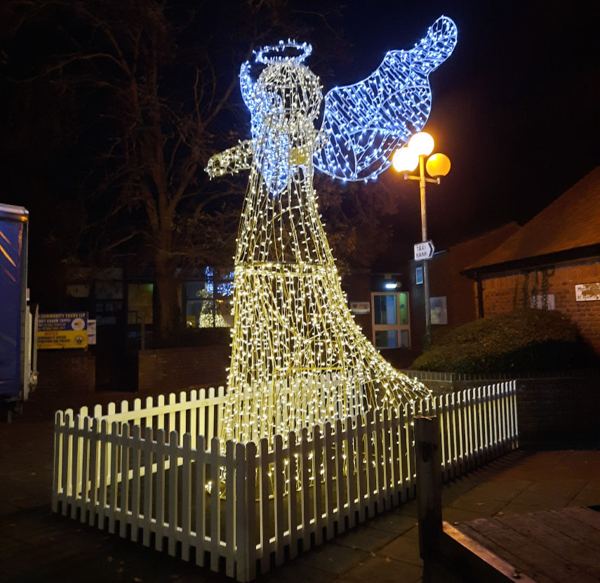 Ferndown Christmas lights sparkle again