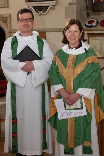 Bishop welcomed to Fordingbridge church