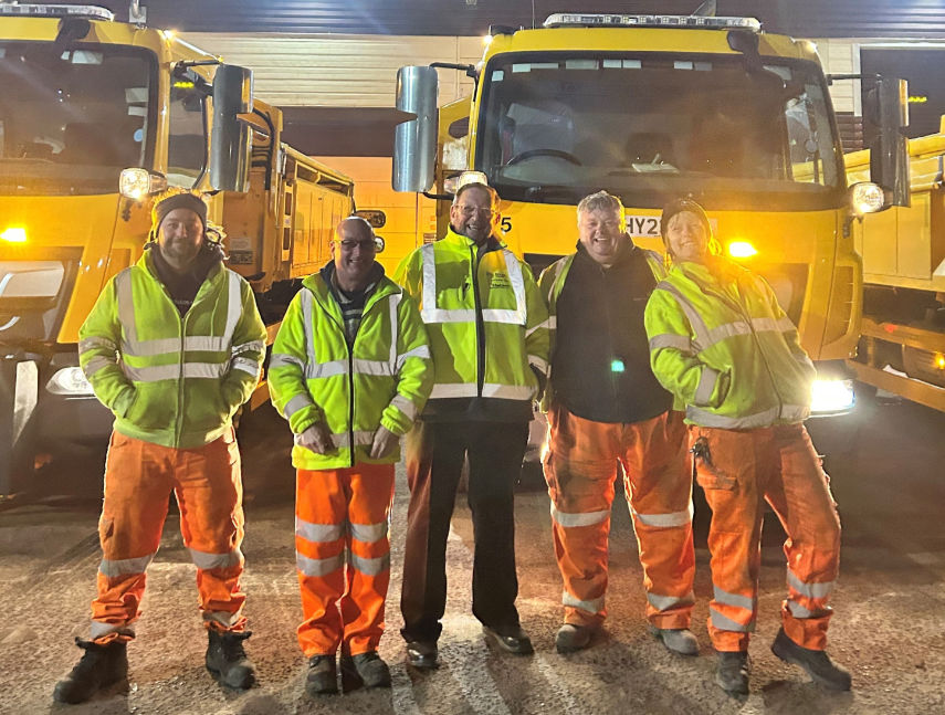 Gritting vehicles keep Dorset moving