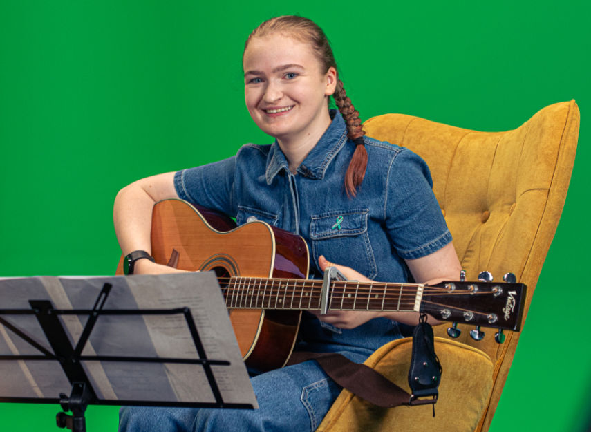 Grieving teen writes fundraising song to honour her Nan