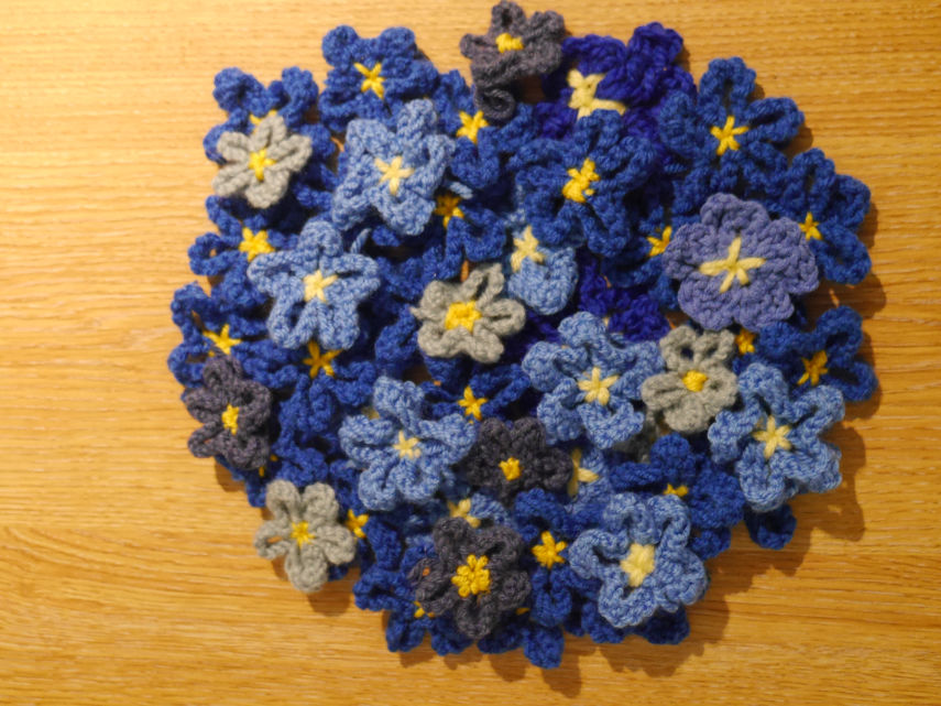 Knit a Forget-Me-Not for dementia campaign